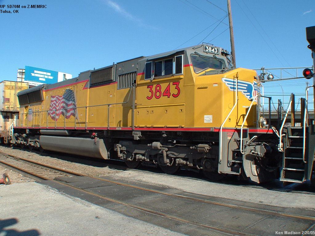 UP SD70M on Z-MEMRIC